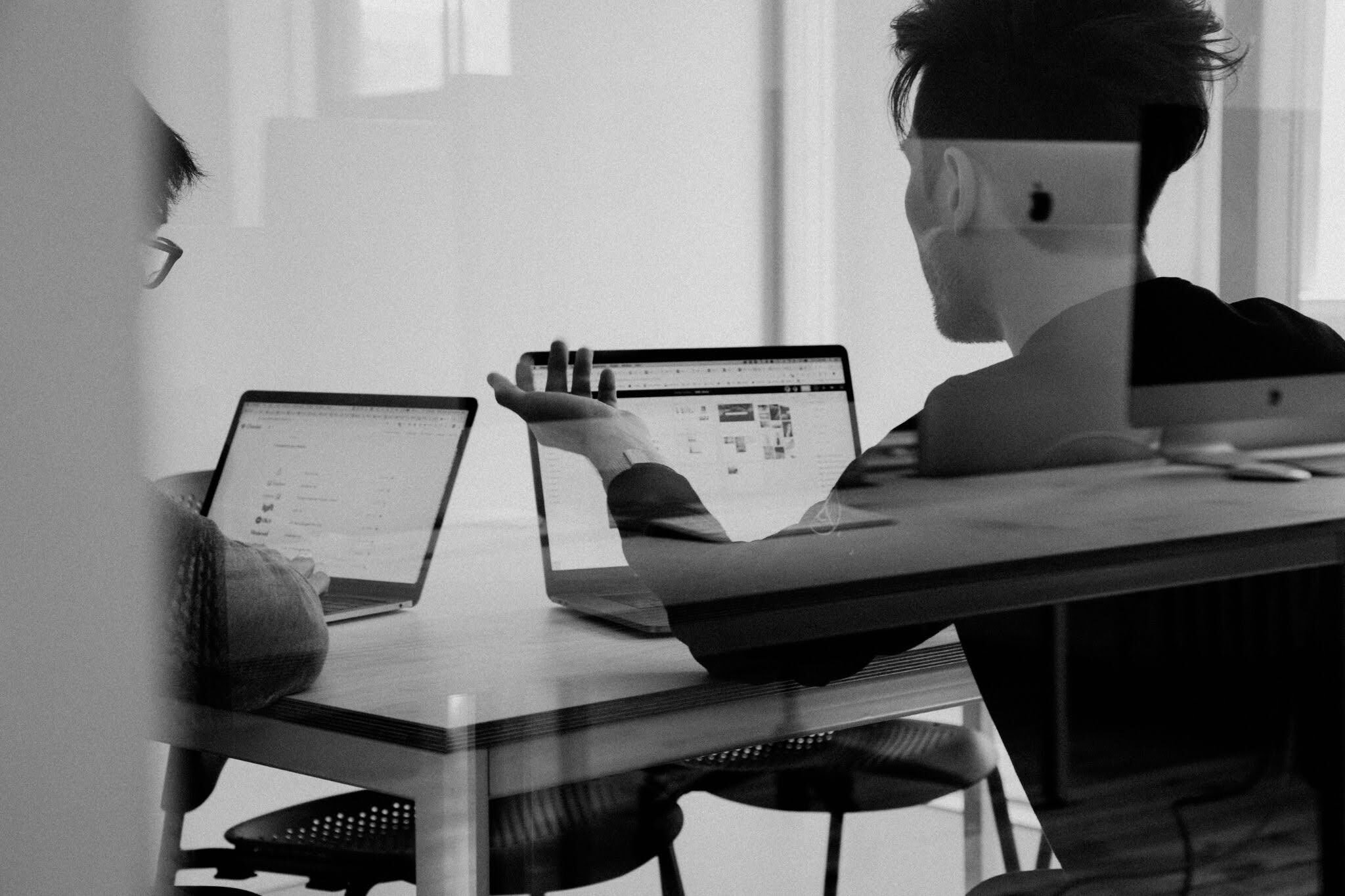 Trade Show Booth Strategy — Lead Gen, Layout, and Engagement